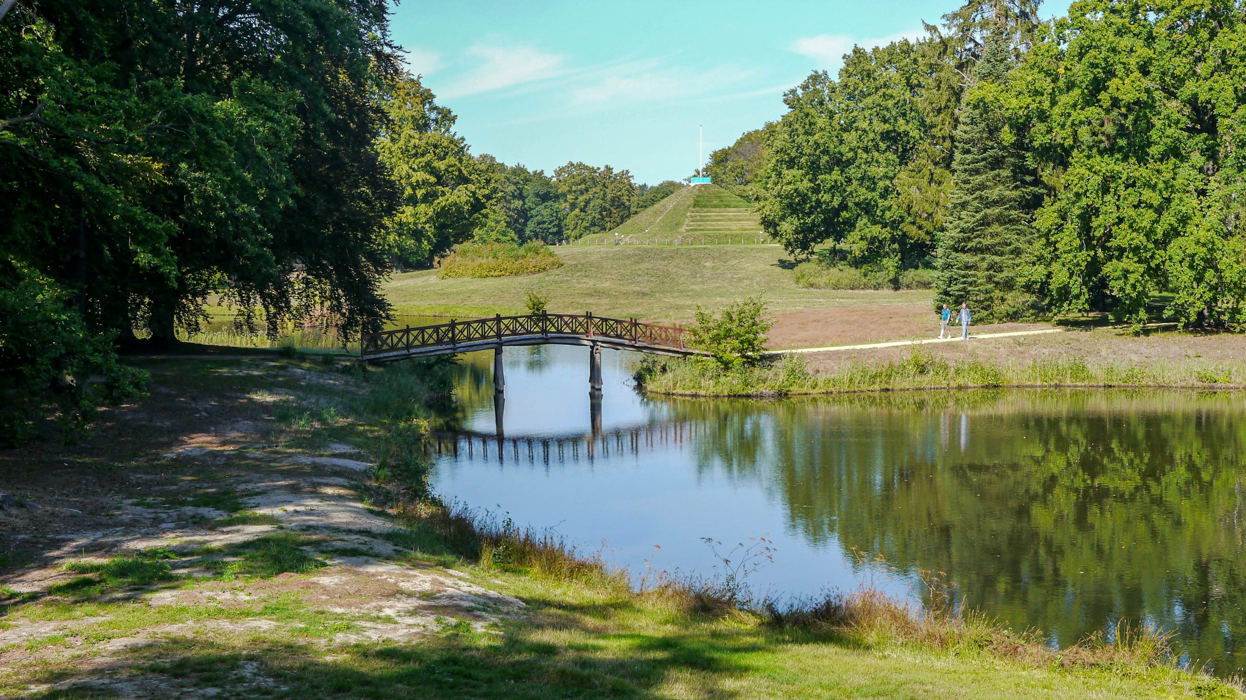 kulturtipp-schloss-park-branitz-cottbus-pyramide - Sommerdiebe